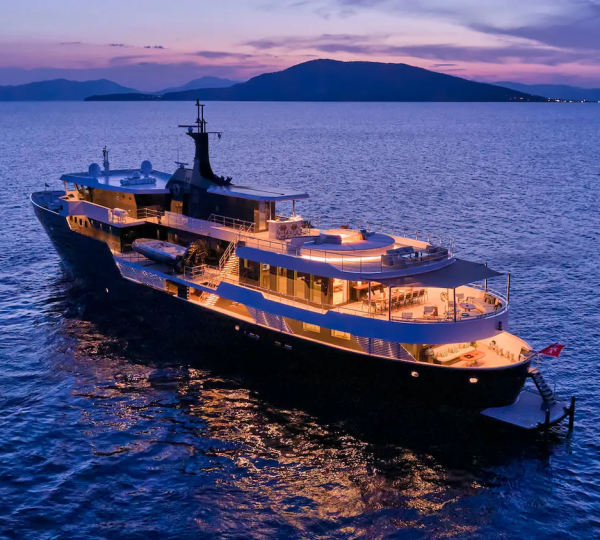 Yacht OMNIA, Amels | CHARTERWORLD Luxury Superyacht Charters